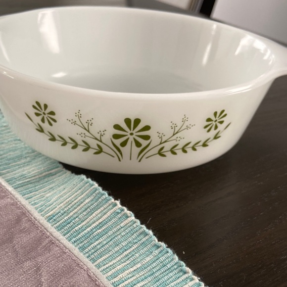 Pyrex | Kitchen | Vintage Pyrex Glasbake White Green Daisy Flower ...